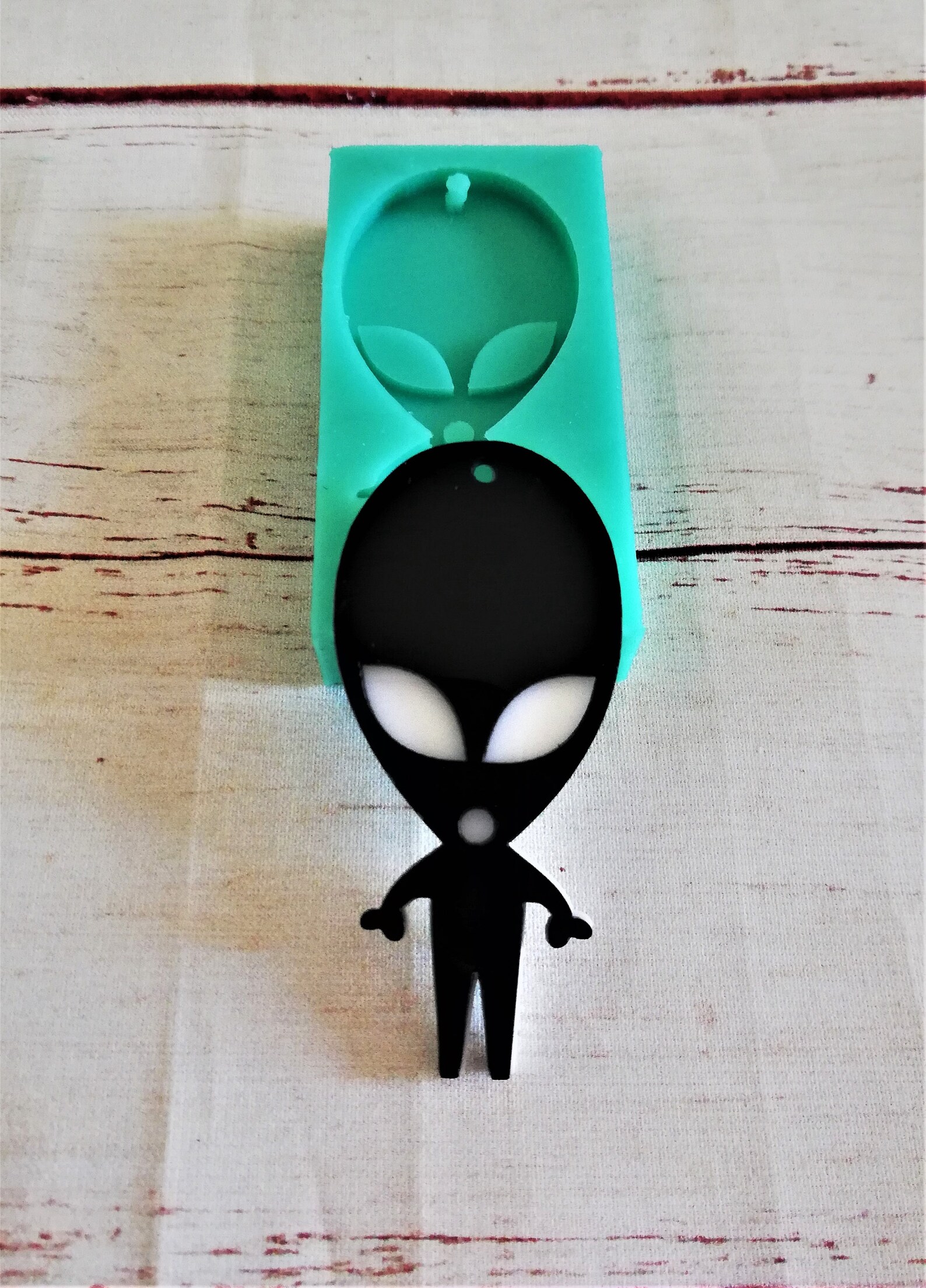 Alien silicone mold for resin and polymer clay creations | Etsy