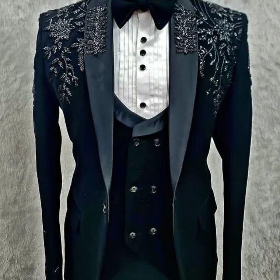 Men's Luxurious Wedding Suit and Party Wear Dress . Indian Handmade ...