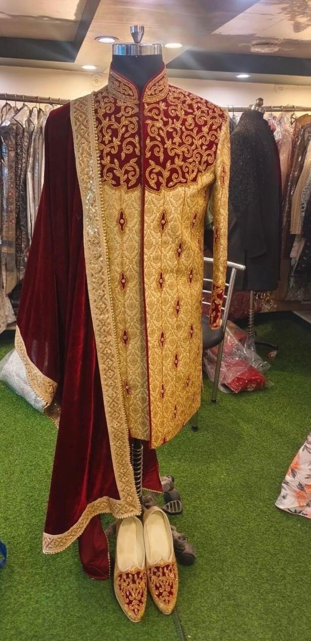 Men's Luxurious Wedding Suit and Party Wear Dress . Indian Handmade ...