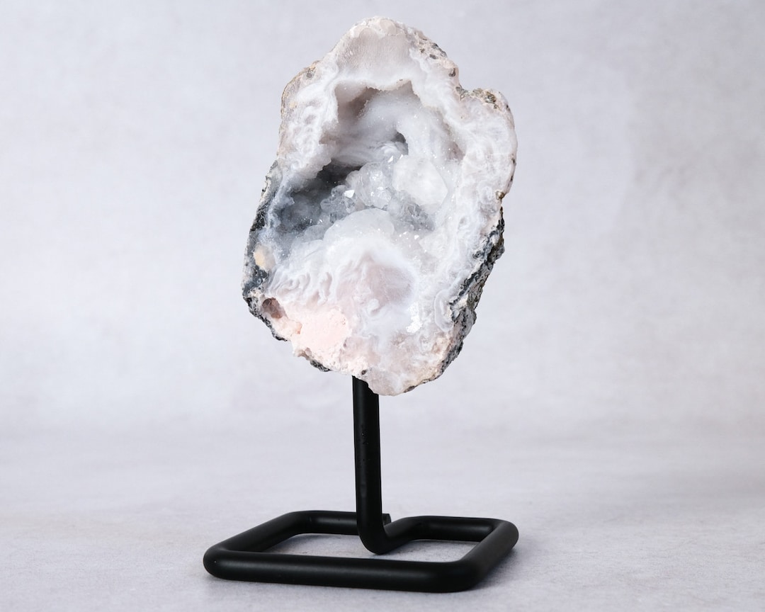 Crystal Geode & Display Stand Quartz Geode - Etsy