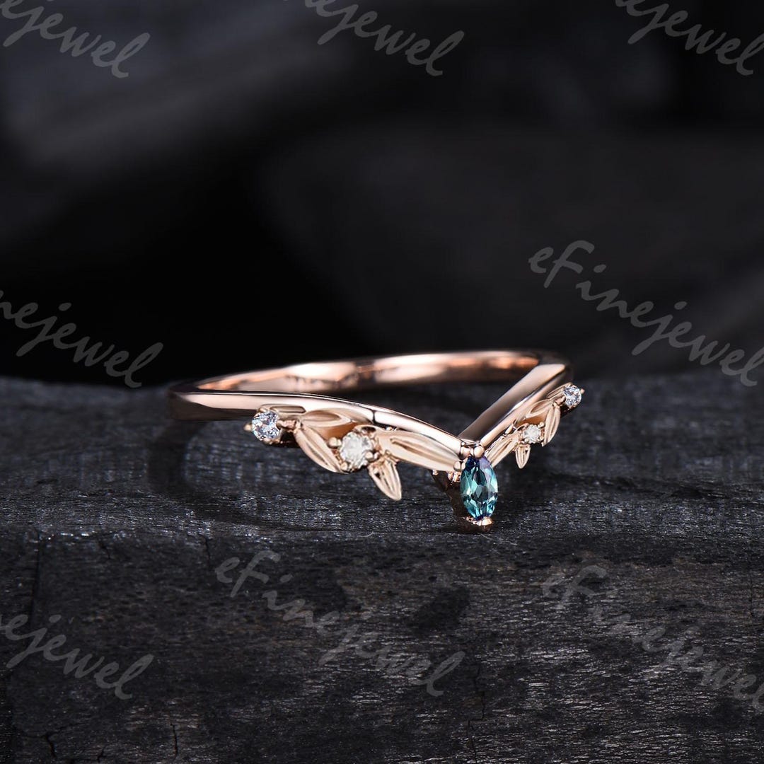 Alexandrite Leaf Wedding Band Ring, Art Deco Stacking Ring - Etsy