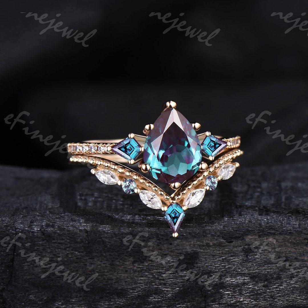 Vintage Pear Alexandrite Engagement Ring Set, Moissanite Anniversary ...