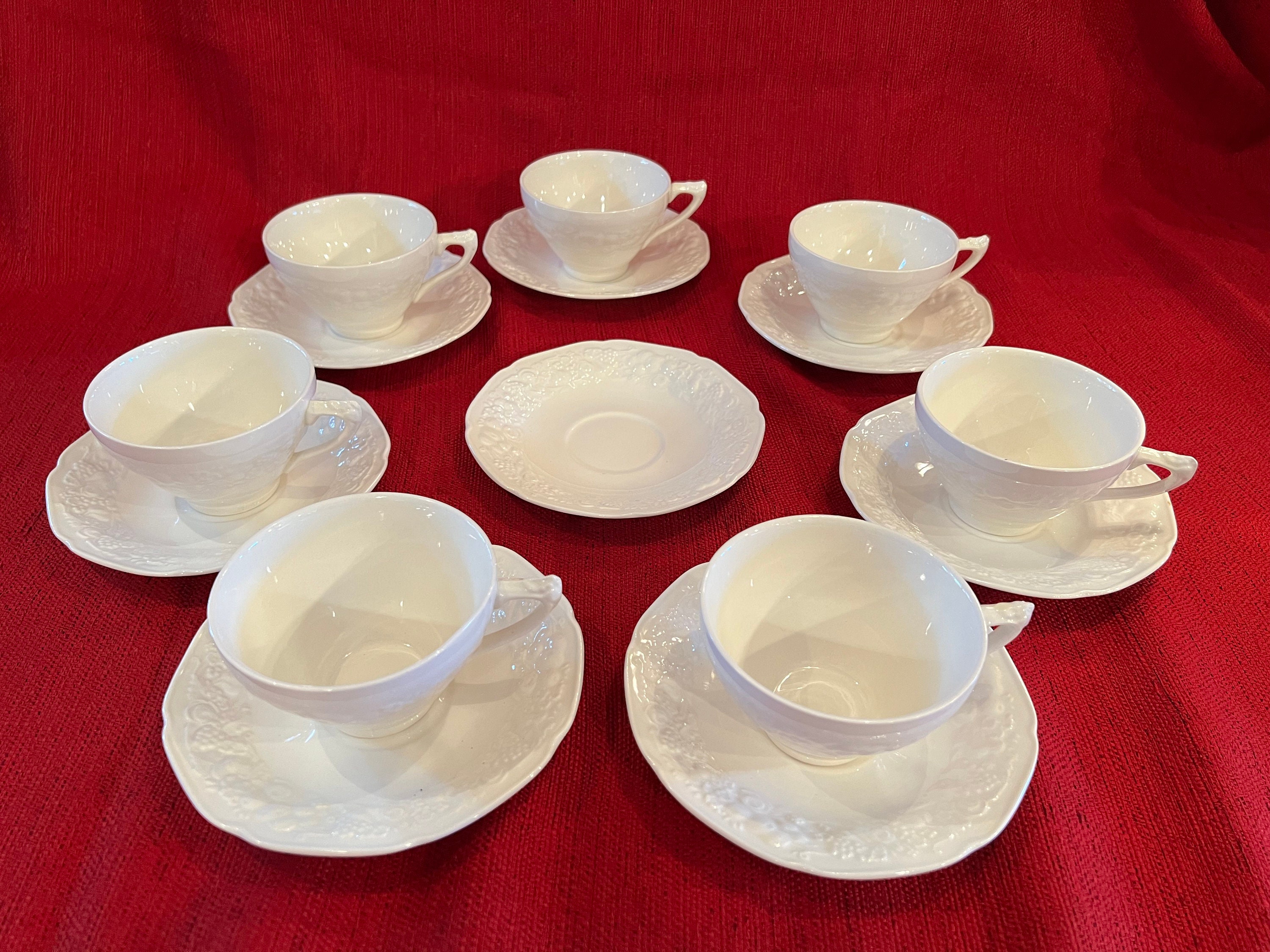 Crown Ducal English Ironstone Florentine White, Embossed Rim, Scalloped ...