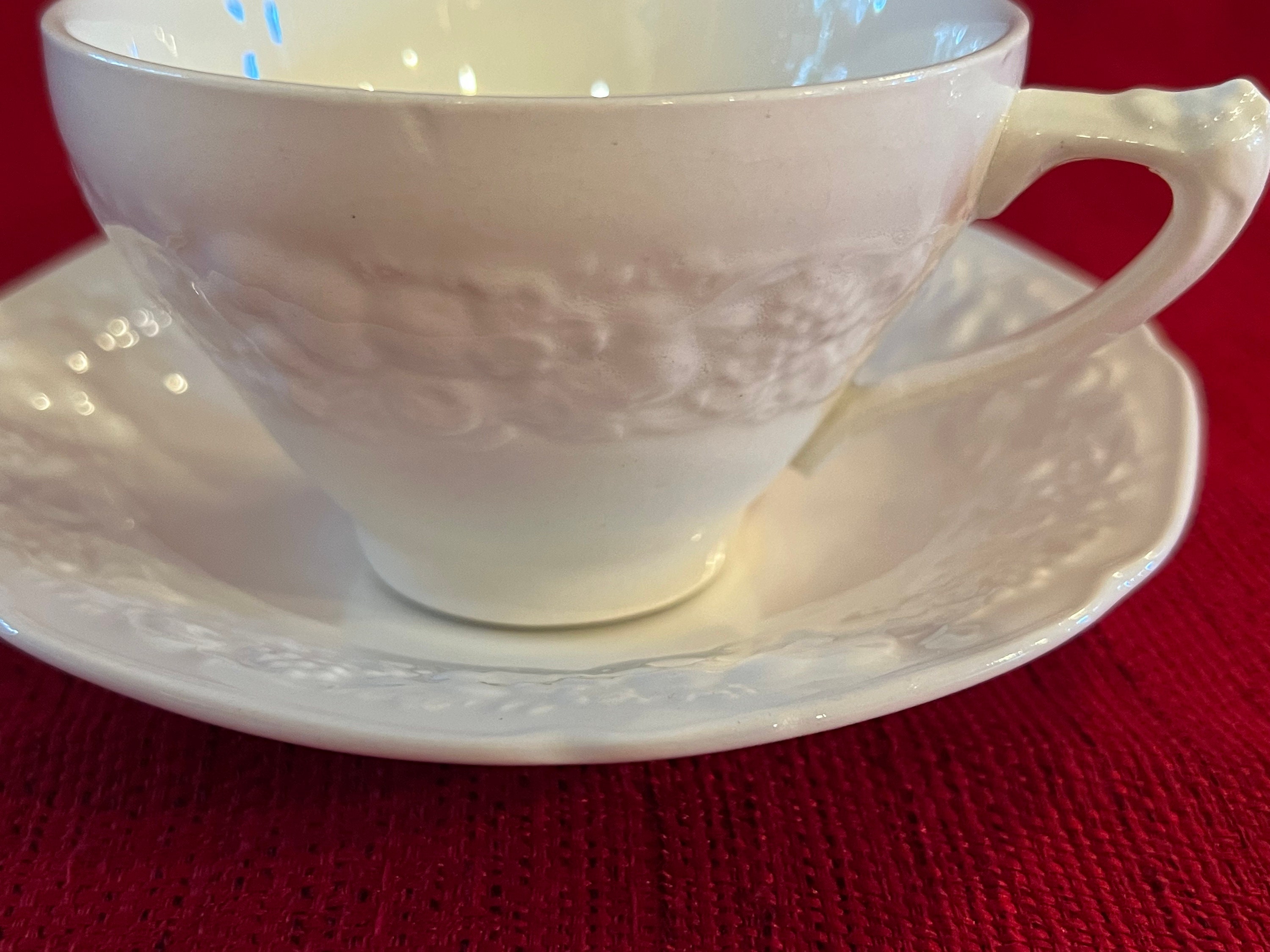 Crown Ducal English Ironstone Florentine White, Embossed Rim, Scalloped ...