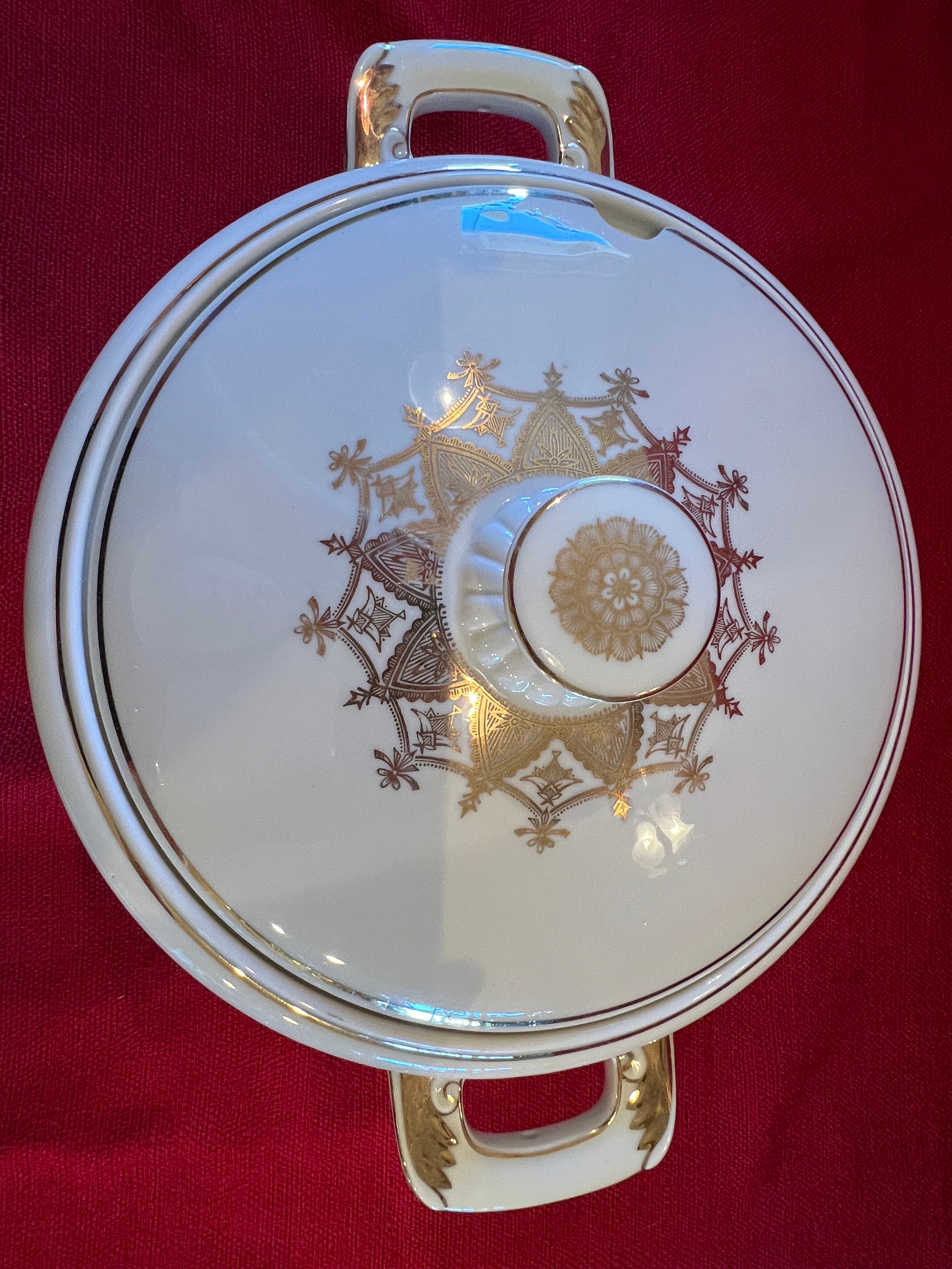 Zeh Scherzer Bavaria China Set: Antique White & Gold Including Tureen ...