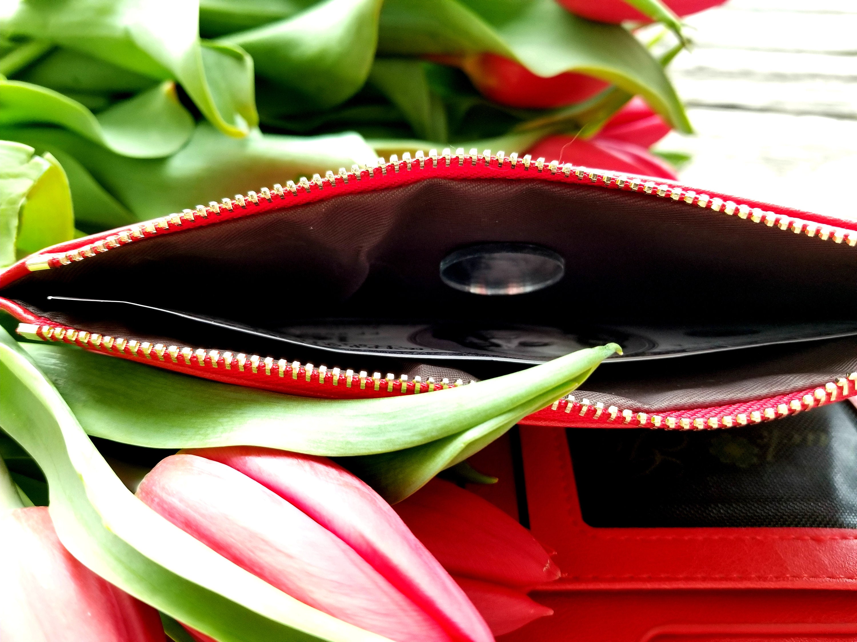 MONEY MAGNET WALLET™ Genuine Feng Shui Wallet - Red and Gold Purse With ...