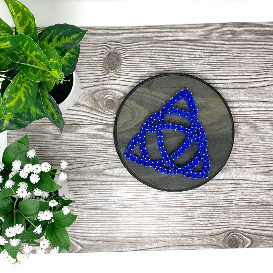 Trinity Knot String Art Round Wood Sign, Round Wood Plaque Wall Art ...