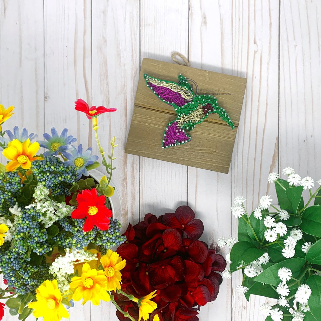Hummingbird String Art | Metallic Hummingbird Art, Hummingbird Decor ...