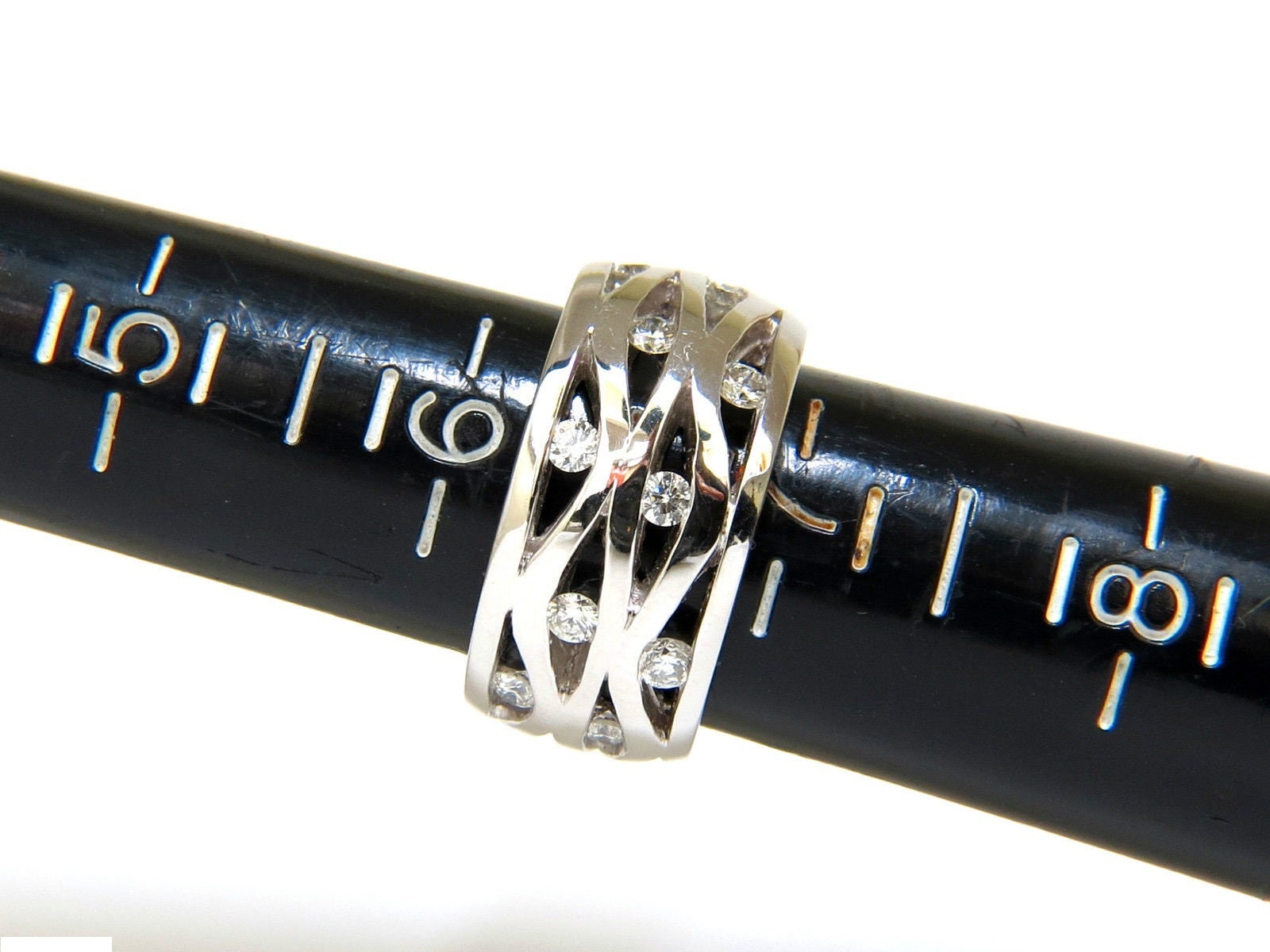 18KT .75CT Diamond 3D Channel Wave Wide Band 10.50mm Size 6.5 - Etsy