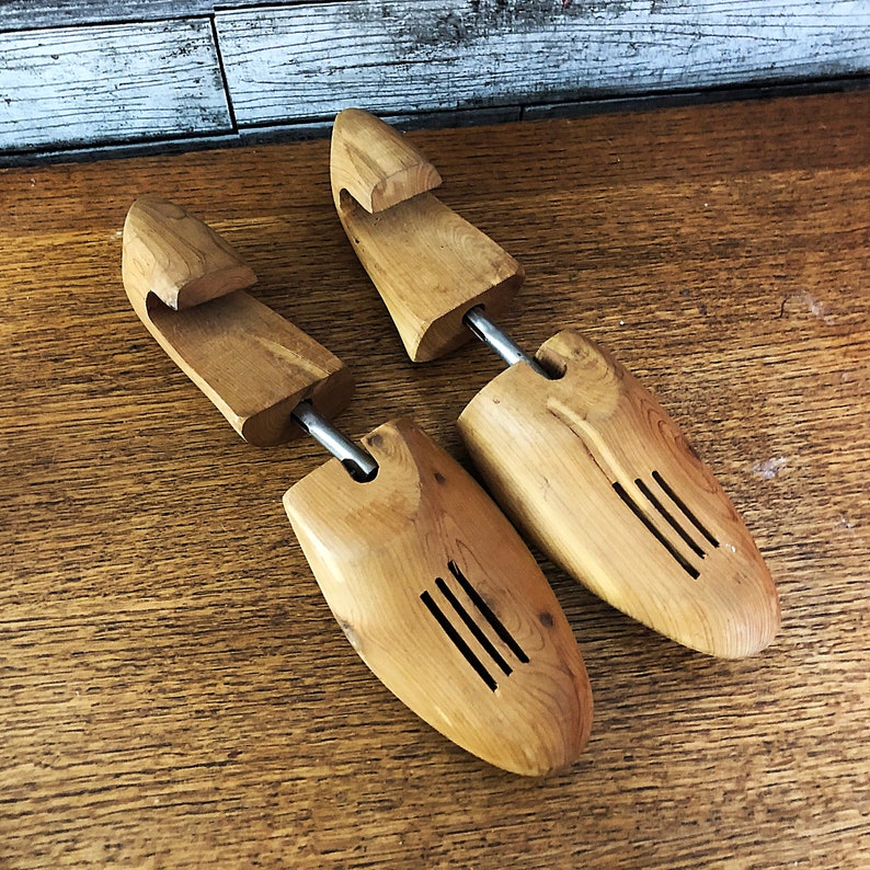 Vintage Cedar Wood Shoe Trees Form Size 7 - Etsy