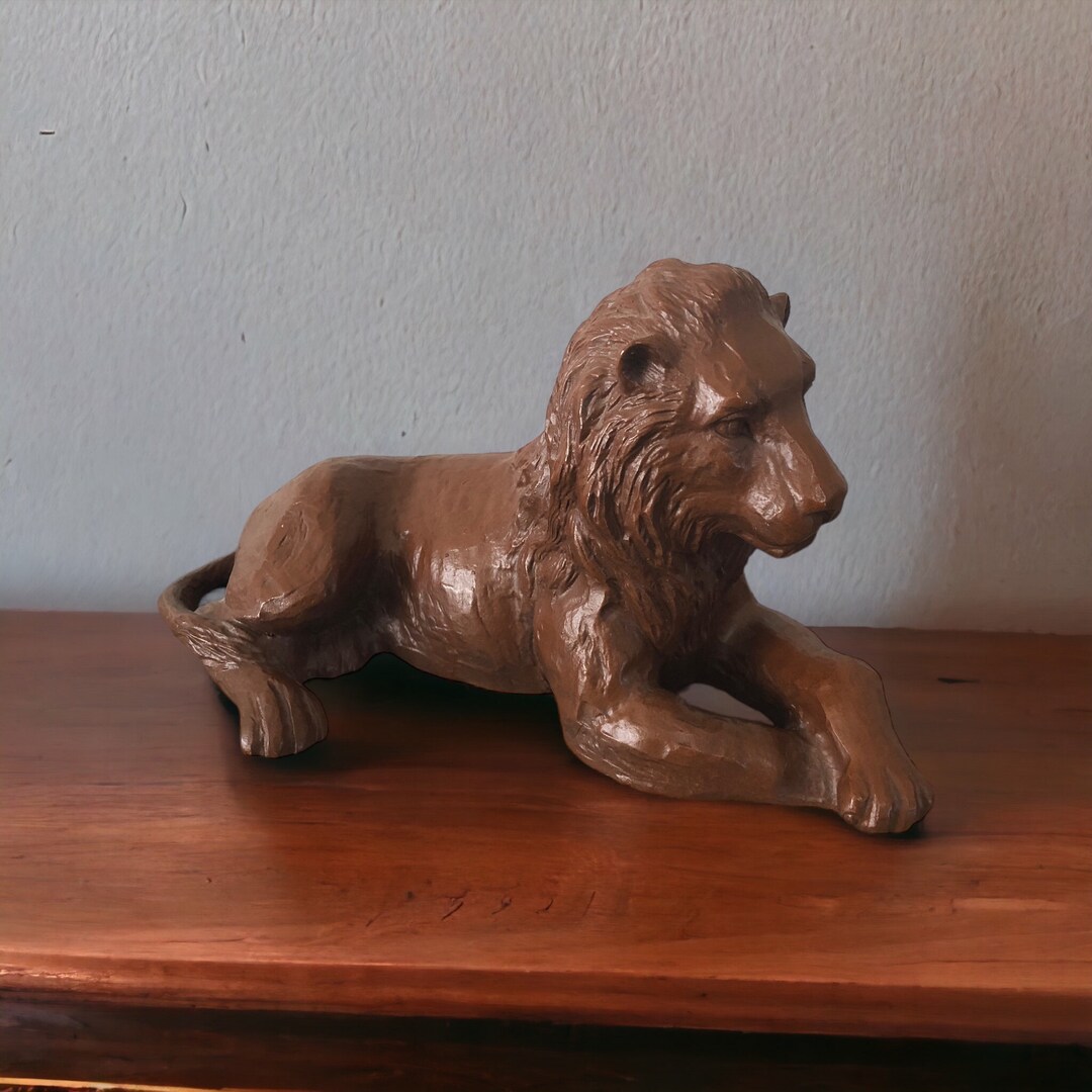Vintage Red Mill MFG Lacquered Crushed Pecan Shell Carved Lion Figurine ...