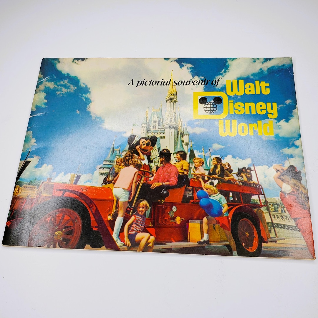 Walt Disney World Book 1975 Pictorial Souvenir Magic Kingdom River ...