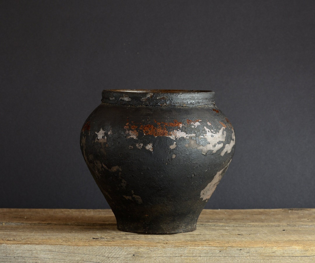 206 Distressed Black Clay Pot, Vintage Antique Terracotta Pot ...