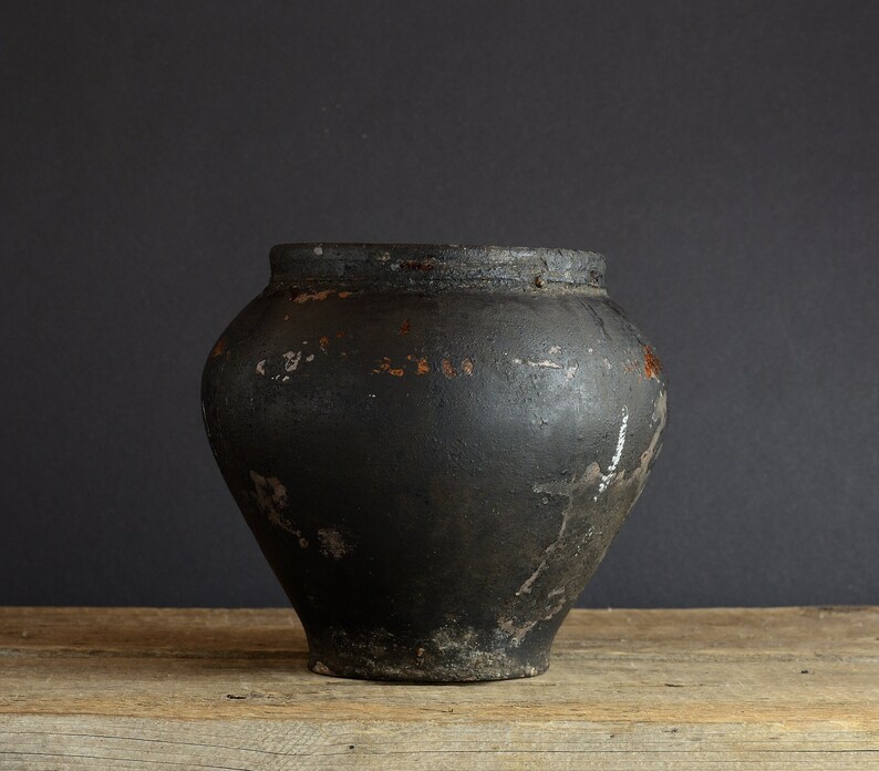 206 Distressed Black Clay Pot, Vintage Antique Terracotta Pot ...