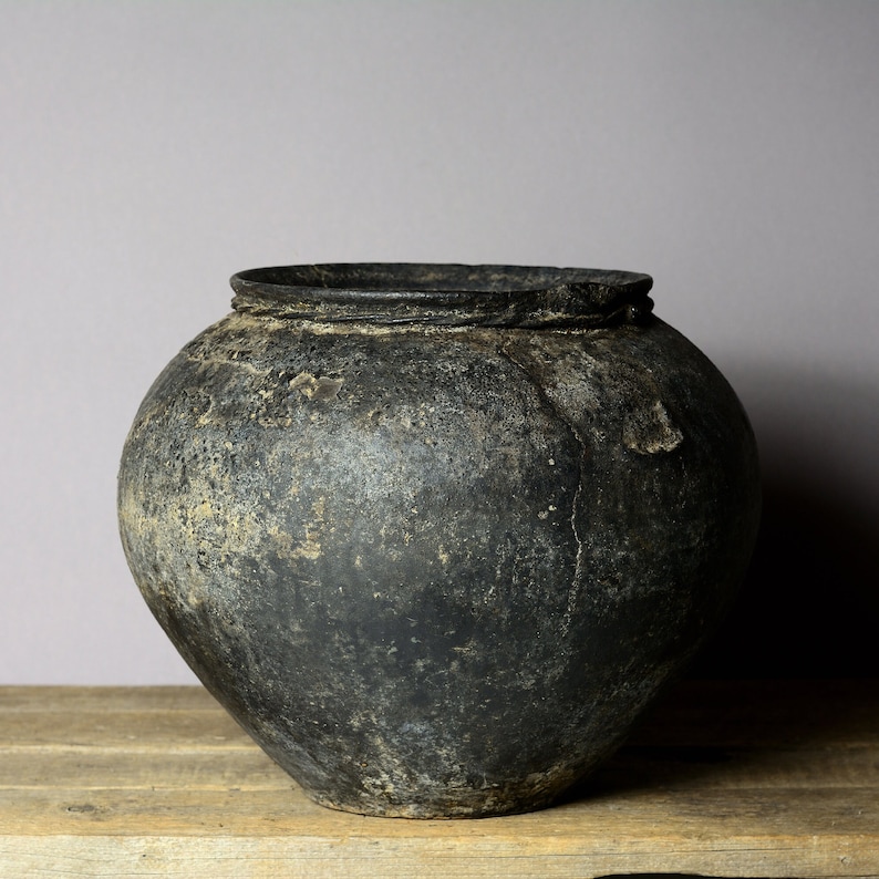 242 Ancient Terracotta Black Clay Pot, Ukraine Pottery Vase, Wabi-sabi ...
