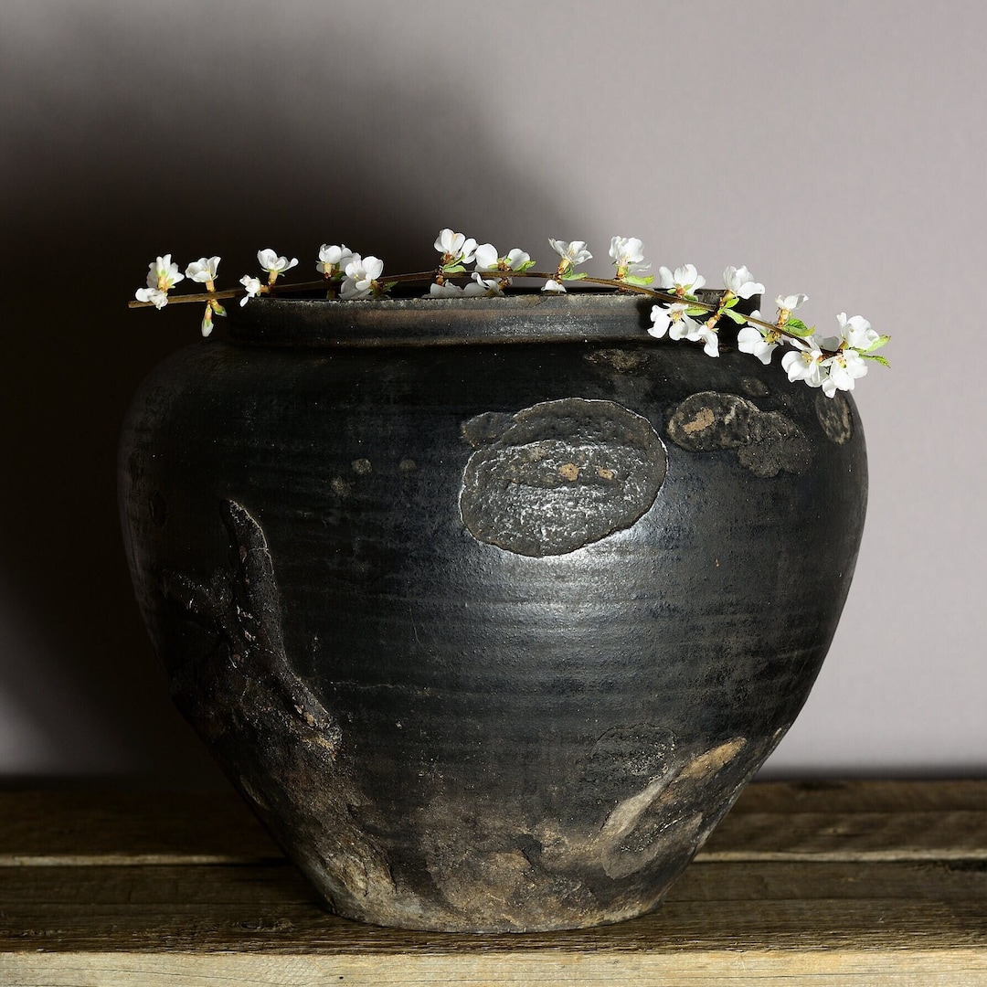 311 Large Antique Black Distressed Clay Pot, Antique Stoneware Pot ...