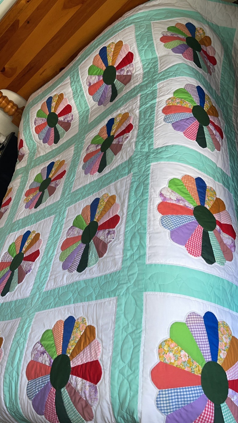 Hand Quilted Dresden Plate Quilt double Size - Etsy