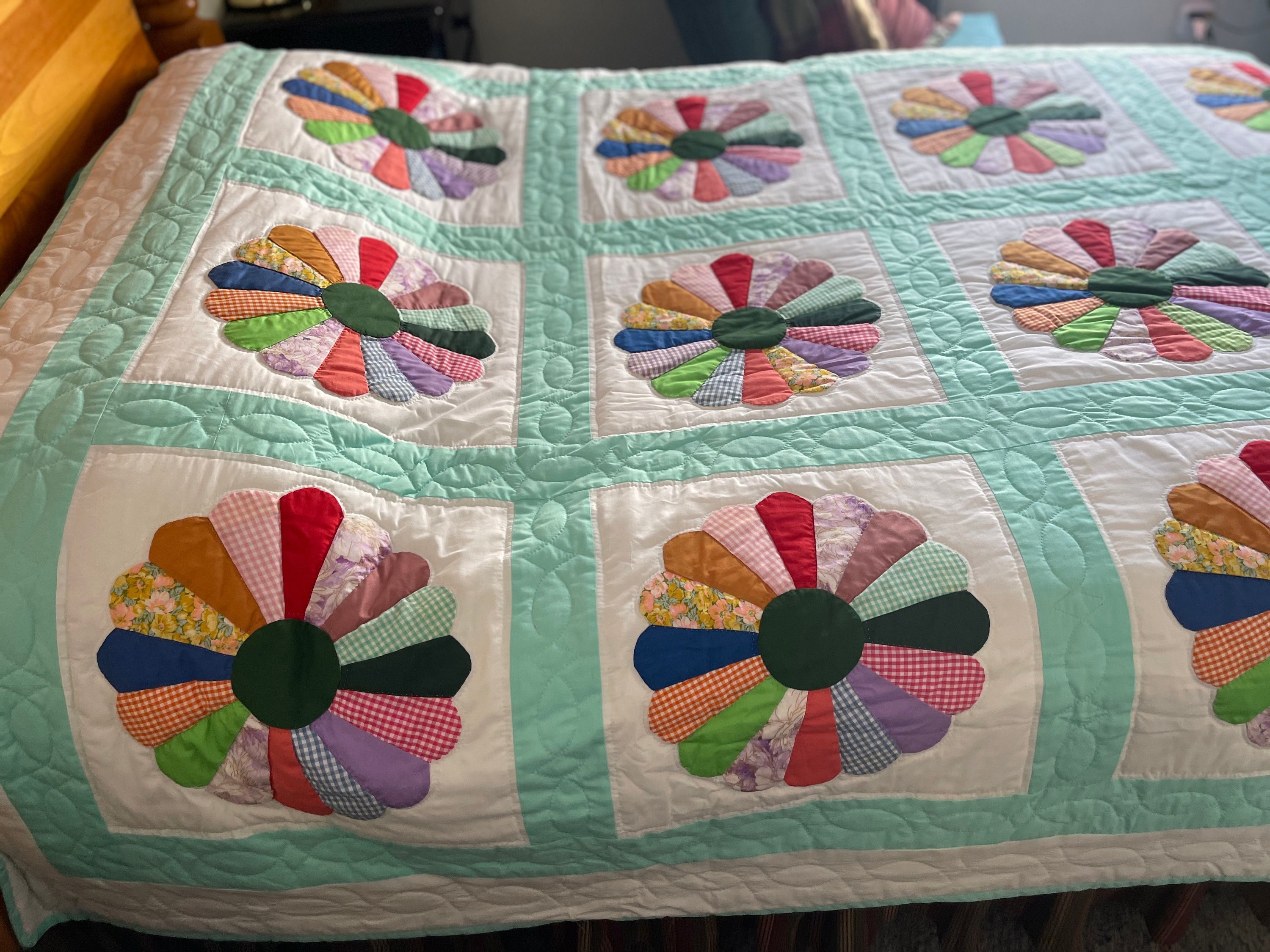 Hand Quilted Dresden Plate Quilt double Size - Etsy
