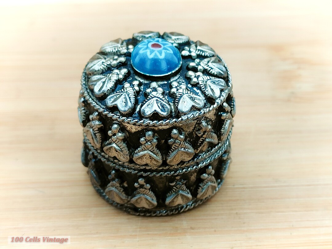 Asian/indian Metal With Millefiori Vintage Pill/trinket/snuff Box cte ...