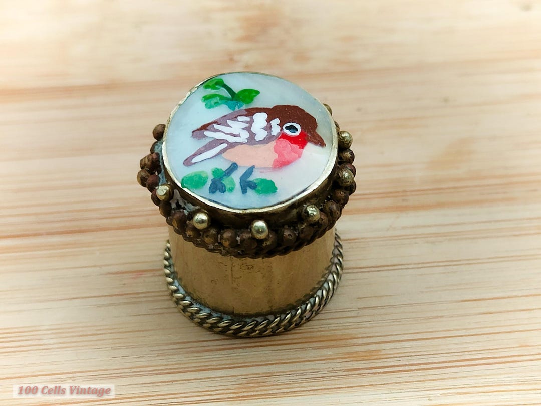 Tiny Robin/bird Mother of Pearly 2cm-vintage Trinket/pill/snuff Box 0bl ...