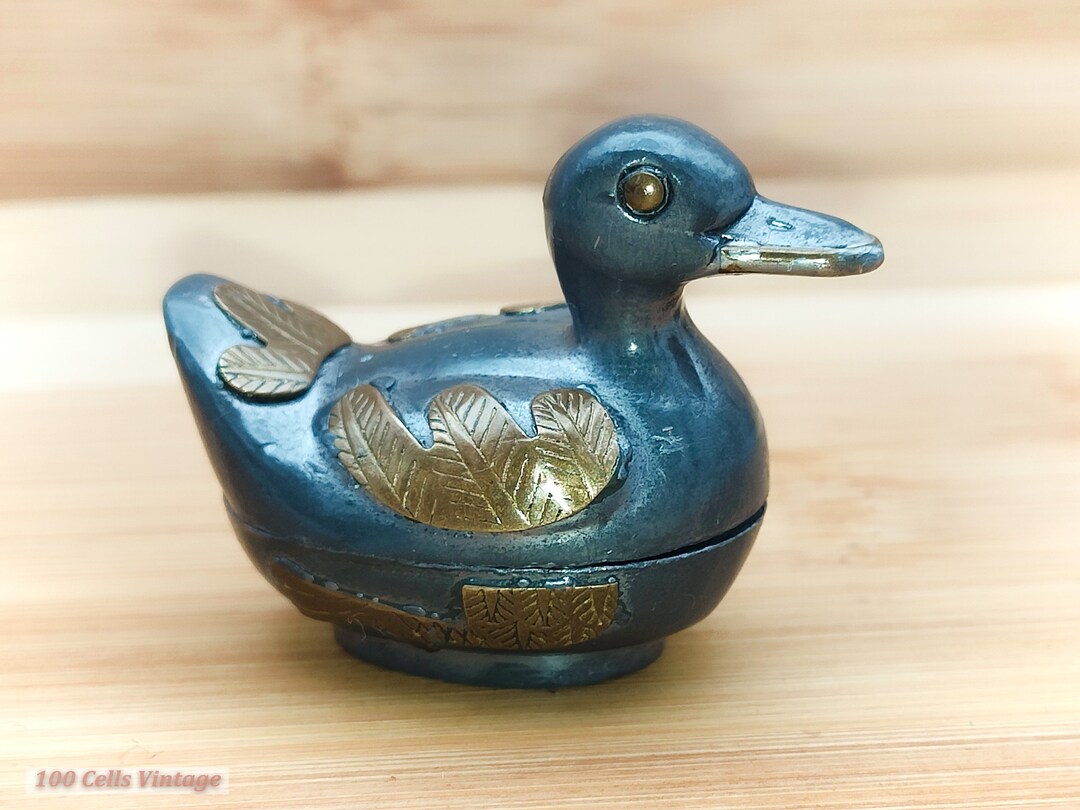 Tiny Metal Duck Vintage Pill/trinket Box-cor - Etsy