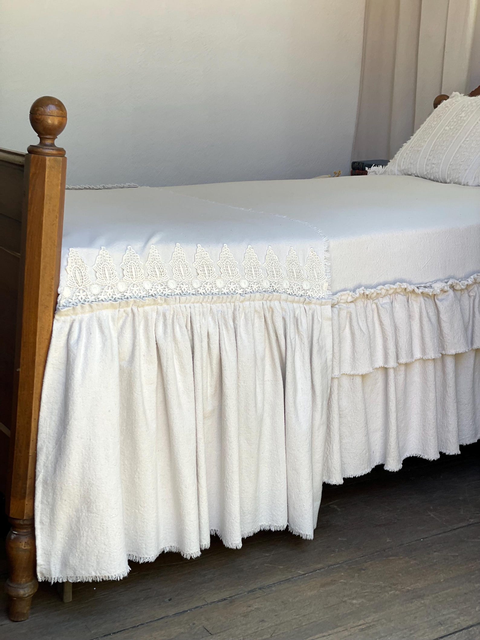 Custom Bed Scarf With Elegant Cotton Lace|bed Runner With Long Ruffle ...