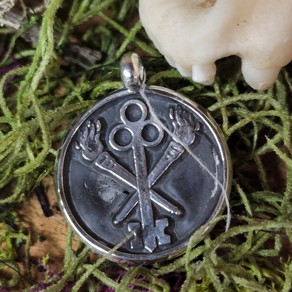 Hekate Key and Torches Devotional Pendant - Etsy