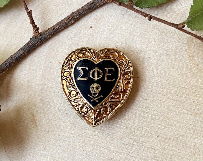Vintage Sigma Phi Epsilon Enamel Heart Skull & Crossbones Fraternal Pin ...