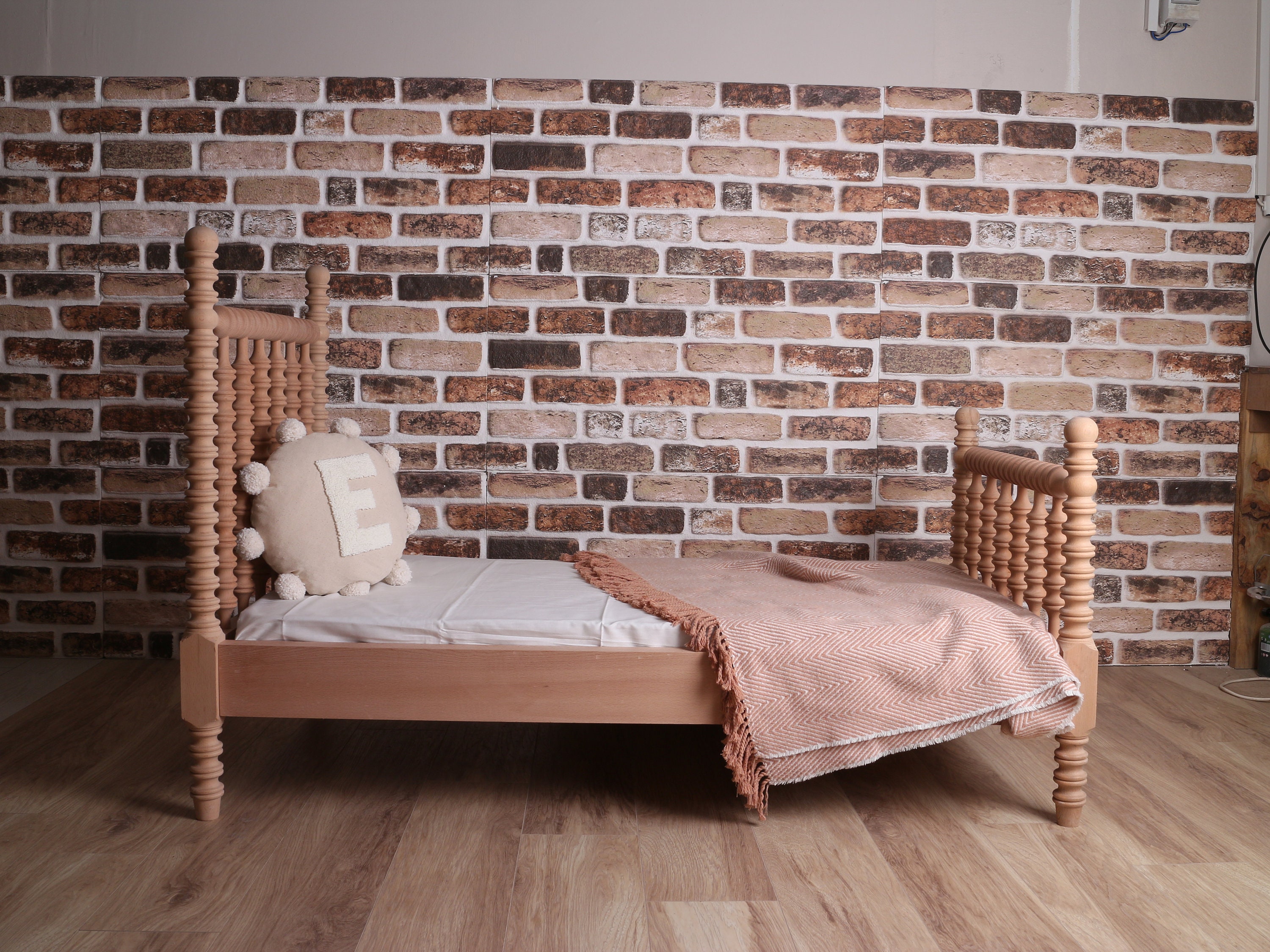 Handmade Spool Bed - Jenny Lind Spindle Bed Custom Size and Color - Etsy