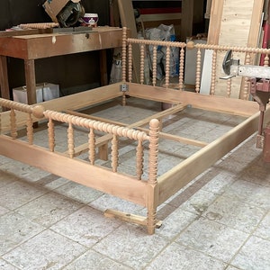Handmade Spool Bed - Jenny Lind Spindle Bed Custom Size and Color - Etsy
