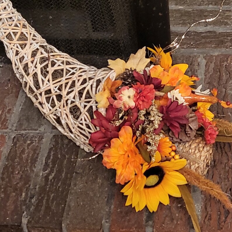 Cornucopia, Horn of Plenty, Fall, Autumn, Harvest, Thanksgiving, Floral ...