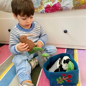 New Zealand Animals Play Set, Kiwi Bird, Hectors Dolphin, Kauri Tree ...