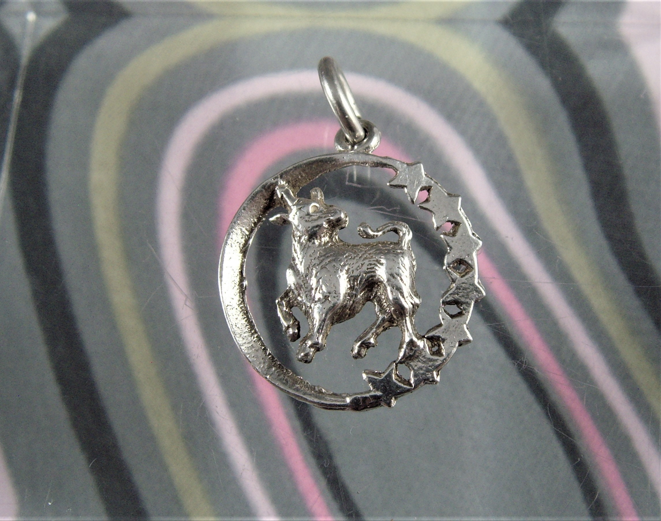 Vintage 1970s Silver cow Jumped Over the Moon Charm - Etsy