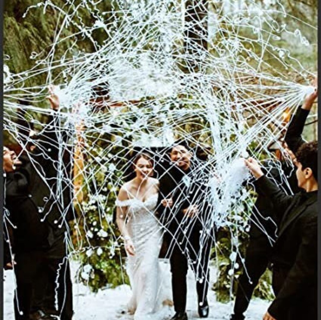 Streamers Create a Big Effect With Just 10 Hand-thrown Bags With 30 ...