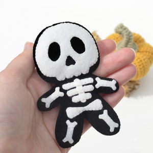 Skeleton Felt PATTERN Pdf . Halloween Ornament Sewing Pattern . Easy ...