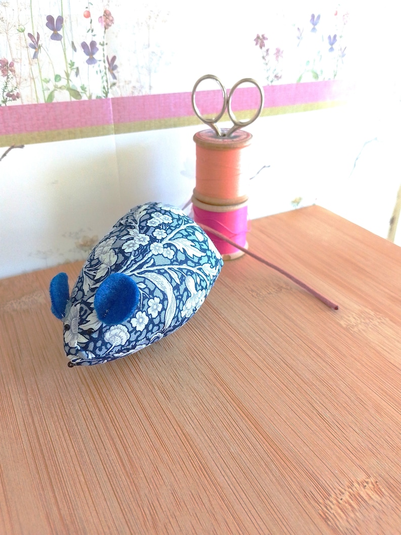 6 Novelty Design Pincushions Handmade 100% Cotton in the Shape of Wrist ...