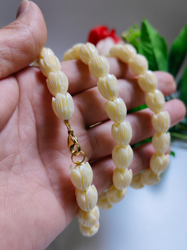 10x12mm Pikake Beaded Necklace, Carved Jasmine Flower Necklace, Lei ...