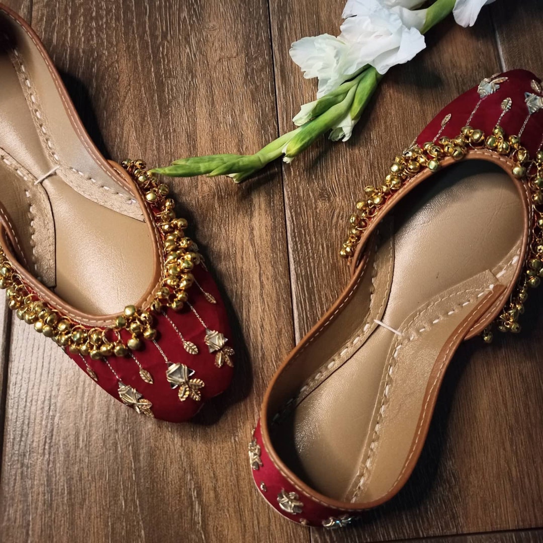 Chandelier Delicacy Maroon Bridal Flats Gold Ghungroo Embellished ...