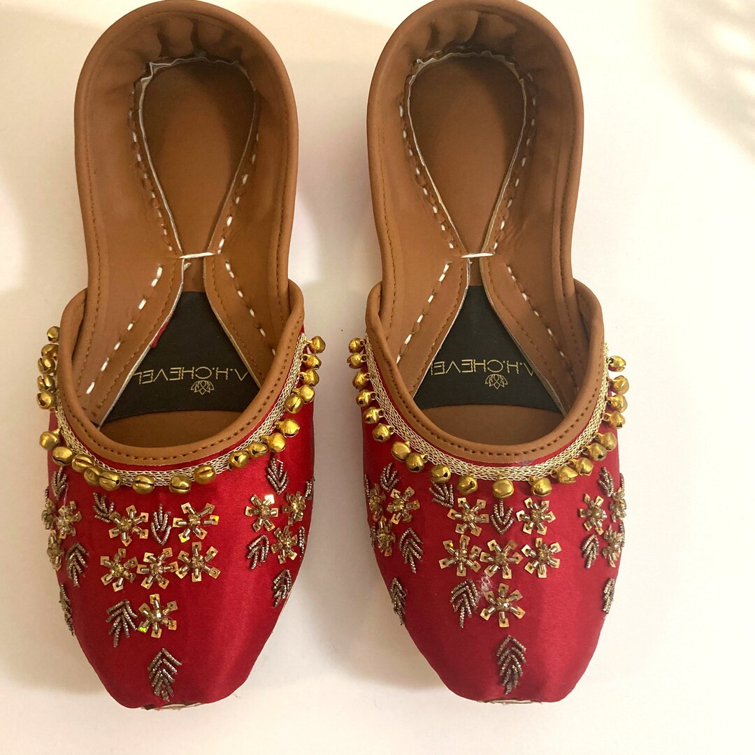 Ghungroo Redilicious - Red Wedding Shoes Ballet Flats Red Mojari Red ...