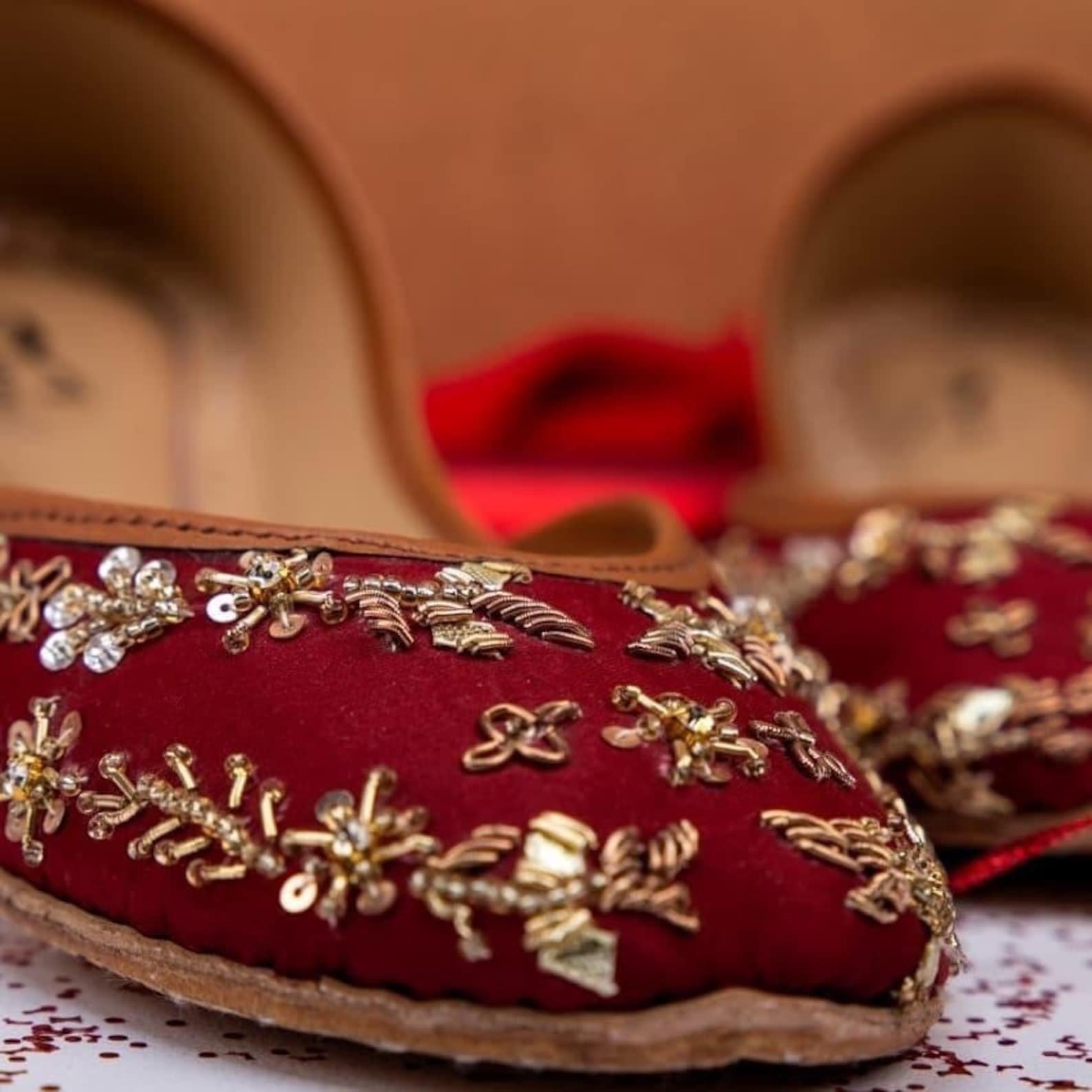 Red & Gold Bridal Flats: Indian Wedding Jutti Shoes - Etsy