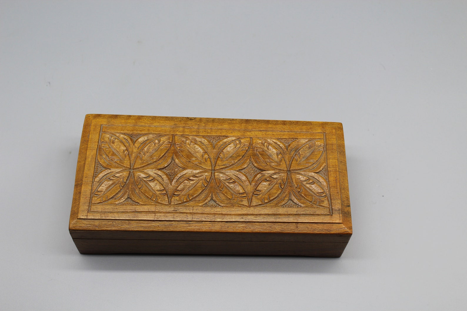 Hand-engraved Wooden Box Vintage Keepsake Box Wooden - Etsy