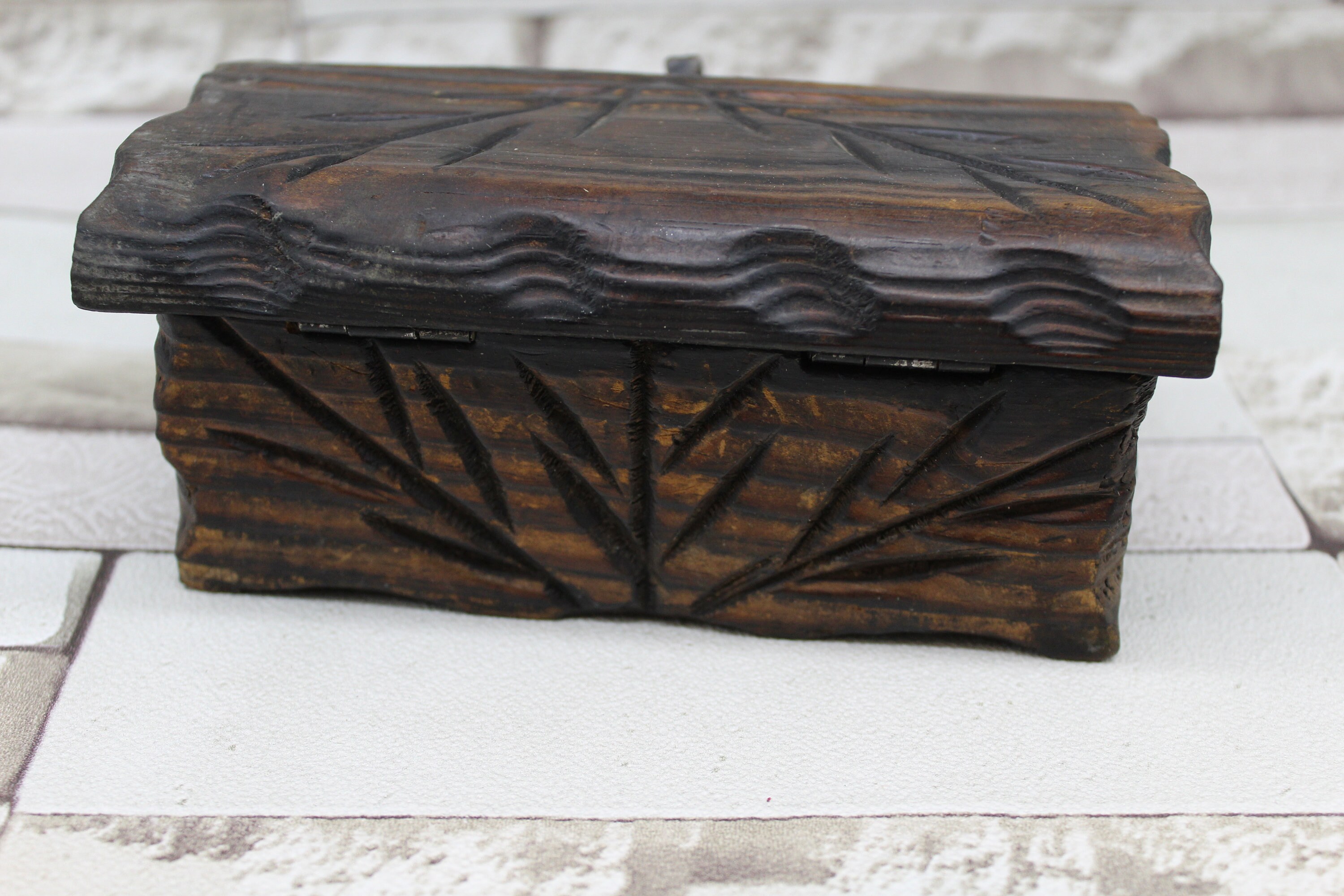 Hand-engraved Wooden Box Vintage Keepsake Box Wooden Jewelry Box Wooden ...
