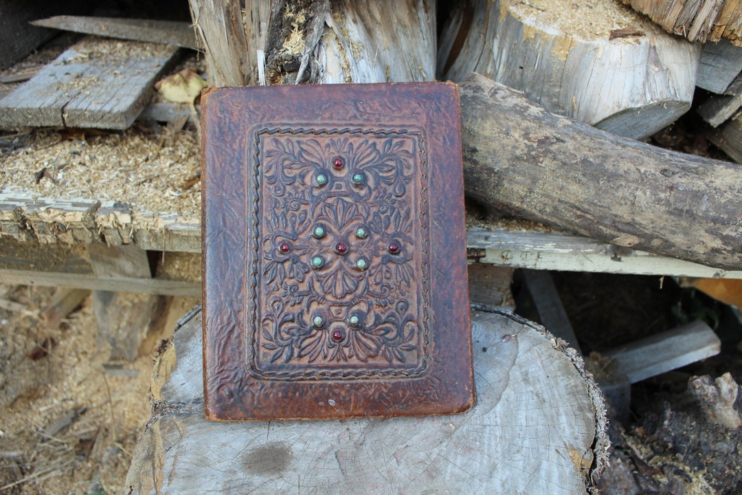 Vintage Leather Folder. Embossed Leather Folder for Documents. Ritual ...