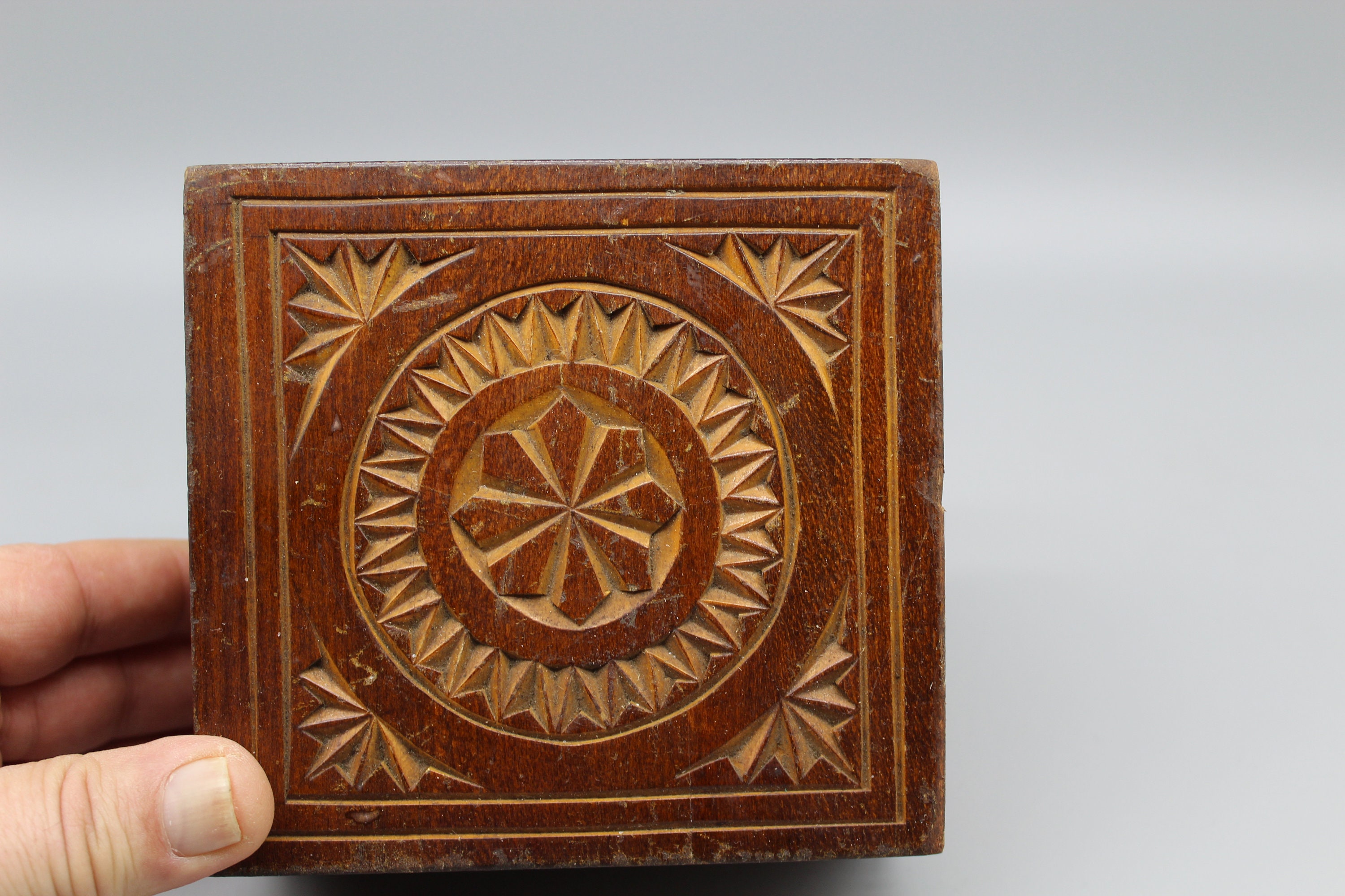 Hand-engraved Wooden Box Vintage Keepsake Box Wooden Jewelry Box Wooden ...
