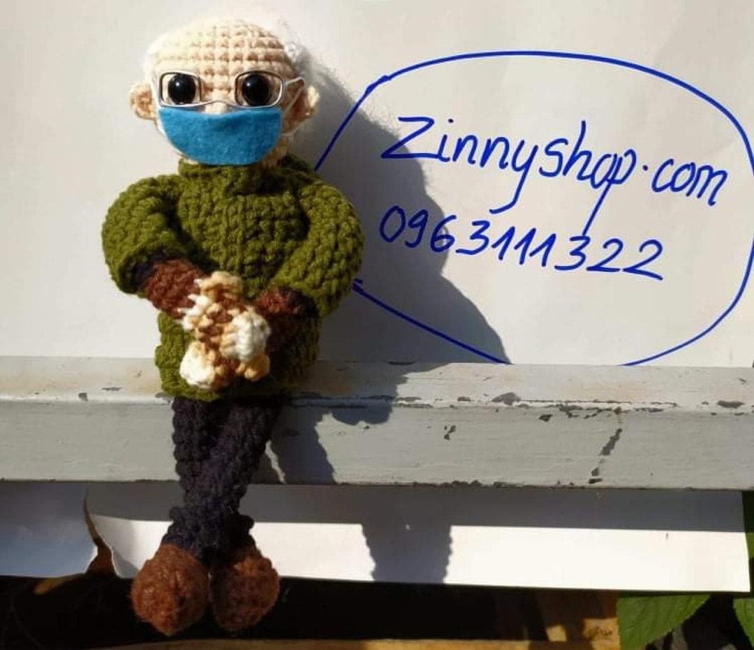 Bernie Sanders Dolls, Bernie Sanders Toys, Bernie Sanders Knitting ...