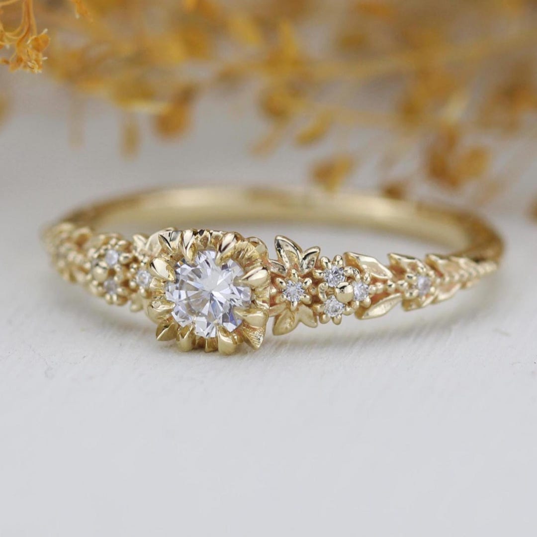 Arwen Ring: 18K Gold Diamond Floral Engagement Ring - Etsy