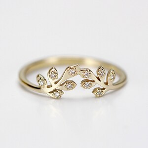 Dainty Leaf Ring, Leaf Ring, Small Leaves Wedding Band, Organic Wedding ...