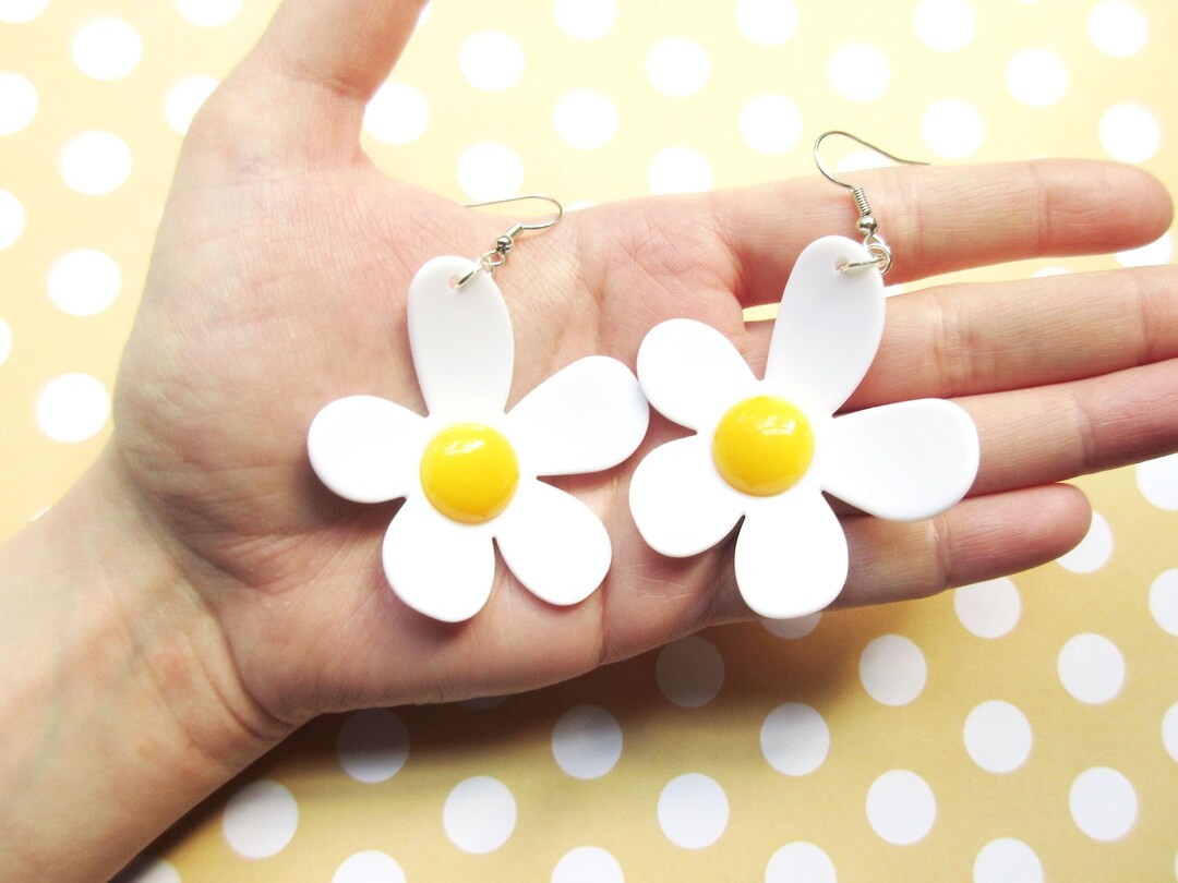 Big Daisy Earrings | Indie Kid Flower Earrings | 2000s Indie Alt ...
