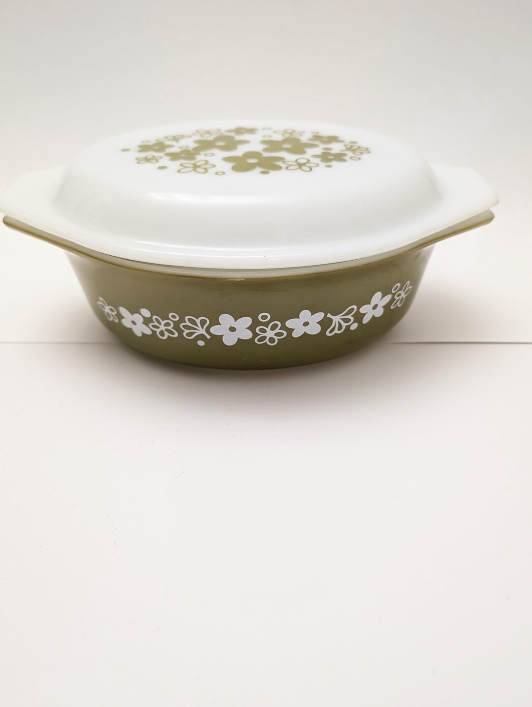 Vintage Pyrex Spring Blossom Avocado Daisy Oval Covered Casserole 043 1 ...