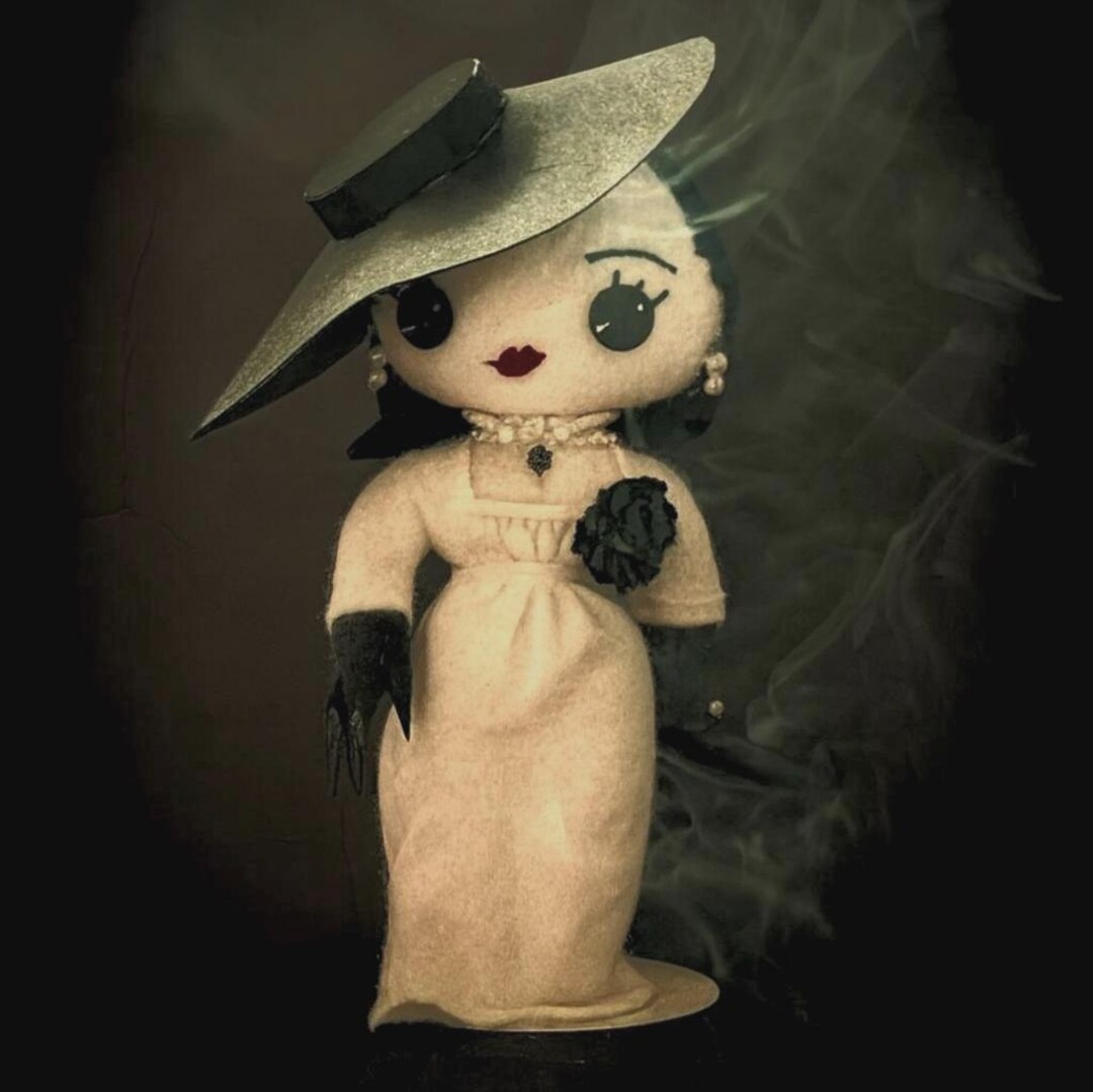 Resident Evil 8 Lady Dimitrescu Plushie Doll Figure - Etsy